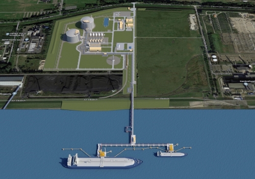 RWE keeps German LNG door open